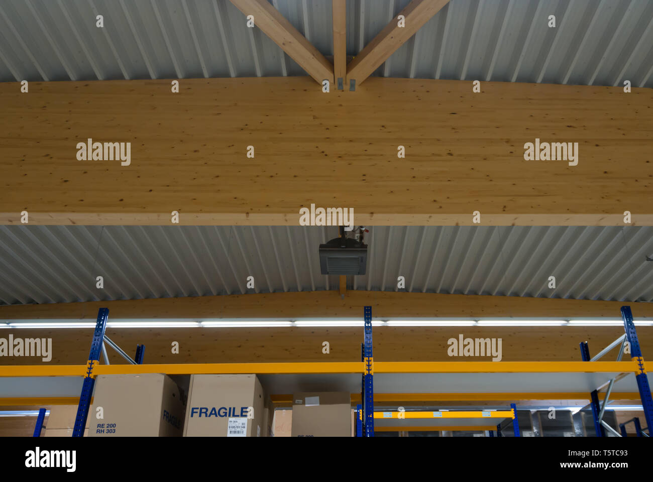 Construction beam simple support hi-res stock photography and images ...