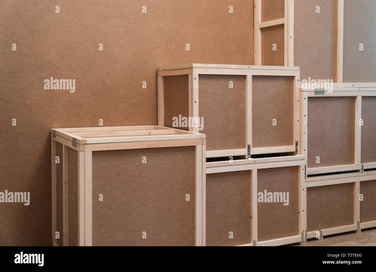 wooden plywood boxes for transportation and storage. crate for home use ...