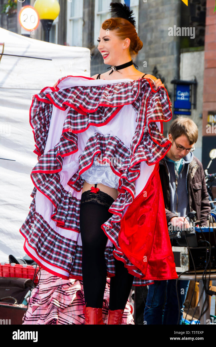 Women dancers in edinburgh scotland Stock Photo - Alamy