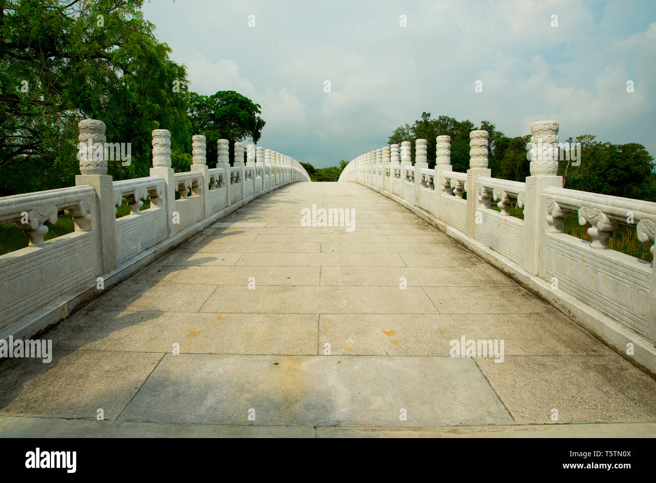 Japanese stone arch hi-res stock photography and images - Alamy