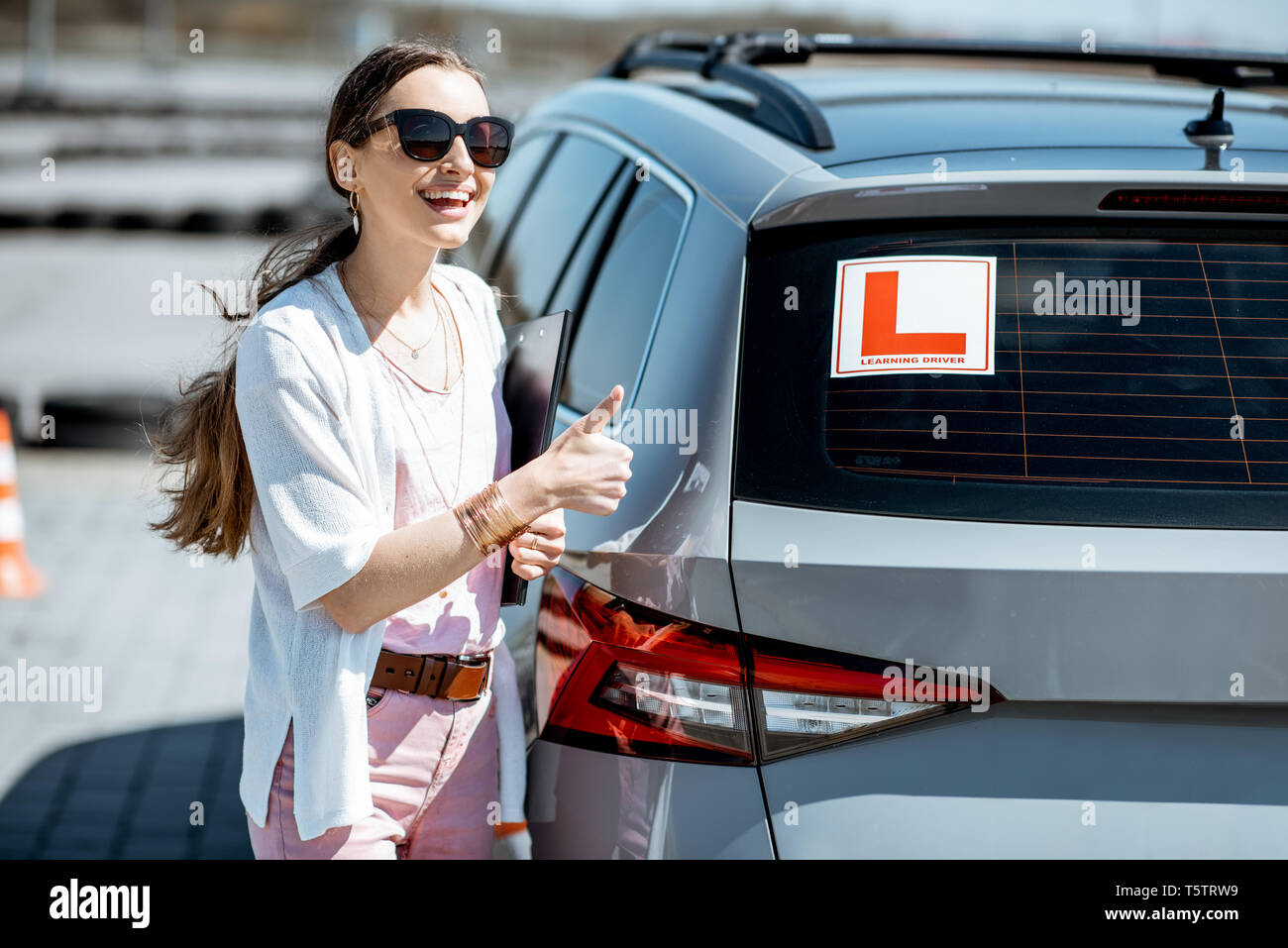 Driving school car hi-res stock photography and images - Alamy