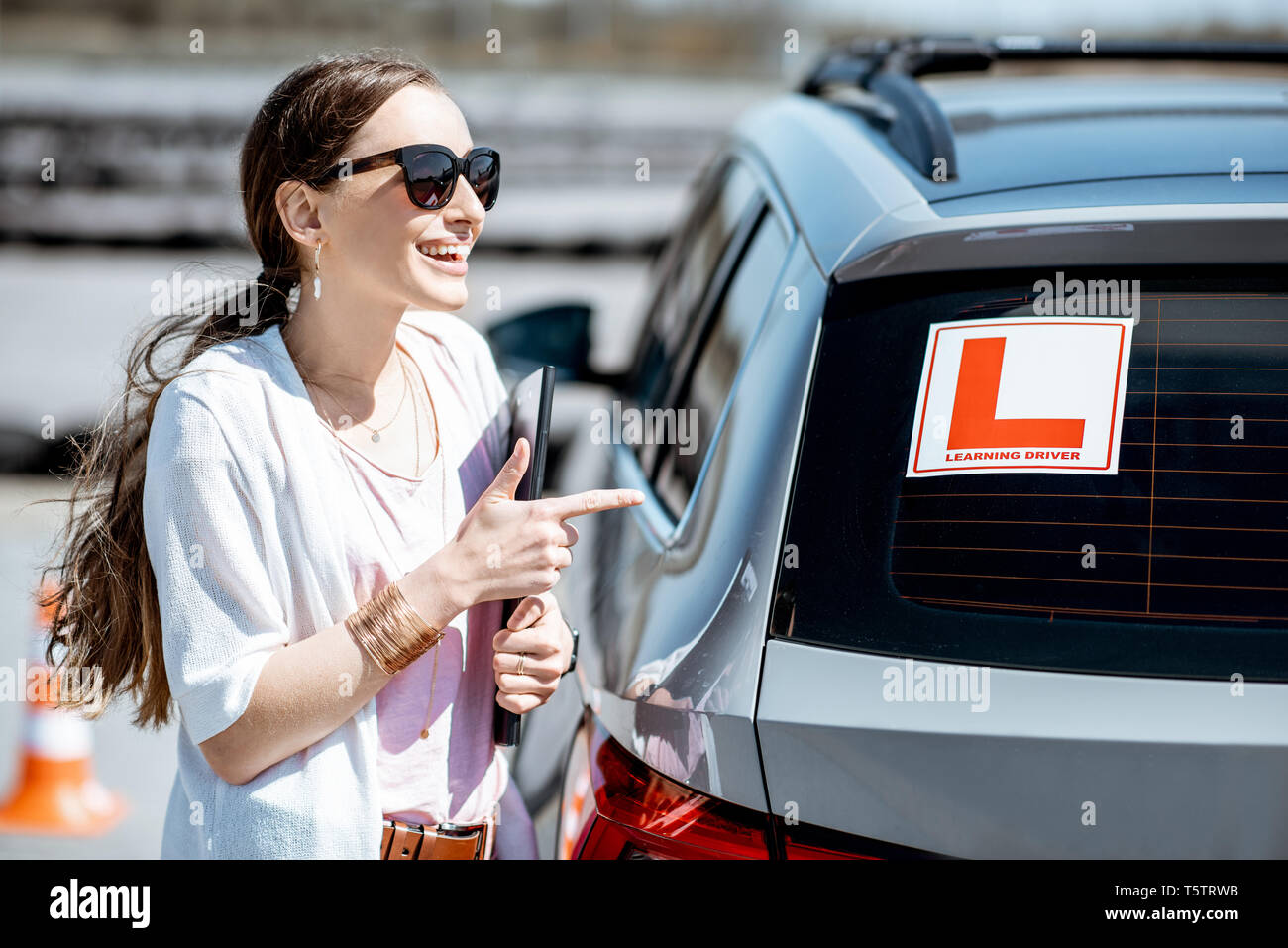 Driving school car hi-res stock photography and images - Alamy