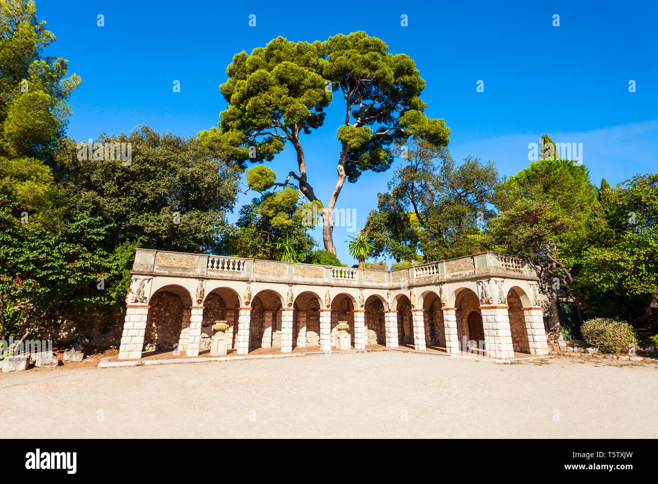 Roman ruins in the Colline du Chateau park in Nice city in France Stock ...