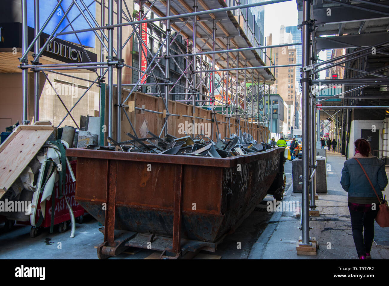 Scrap metal dumpster hi-res stock photography and images - Alamy