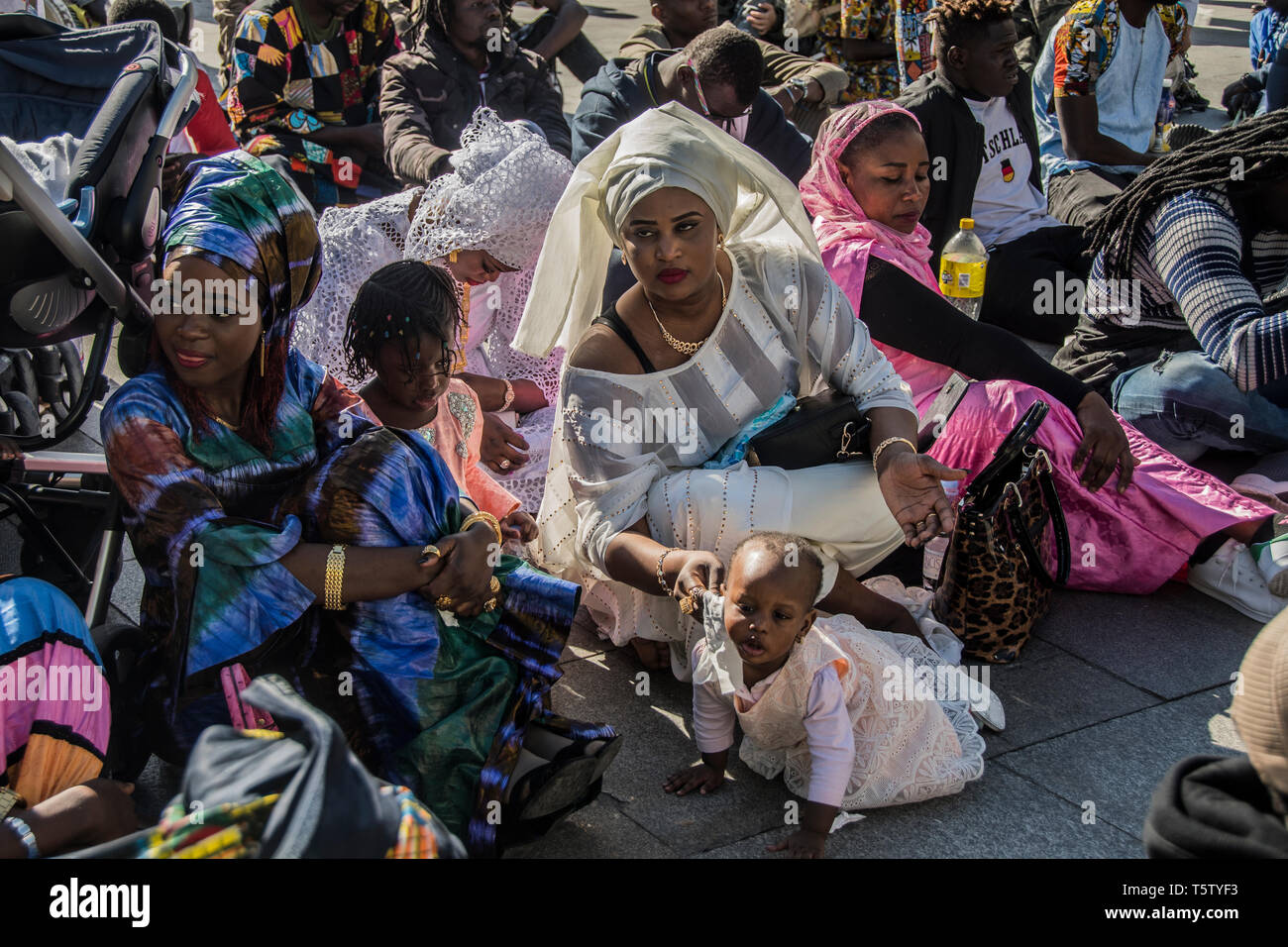 Women with seen in the celebration of Khassida day in puerta del sol ...