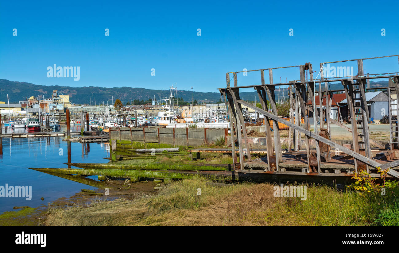 Port alberni harbour hi-res stock photography and images - Alamy