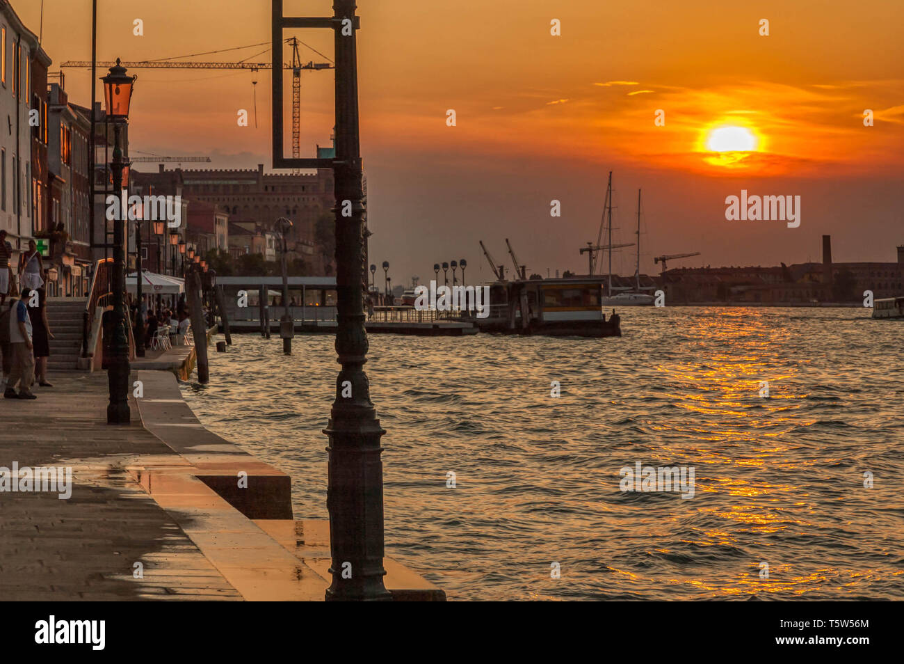 Sunset from Giudecca Fondamenta Ponte Piccolo Stock Photo - Alamy