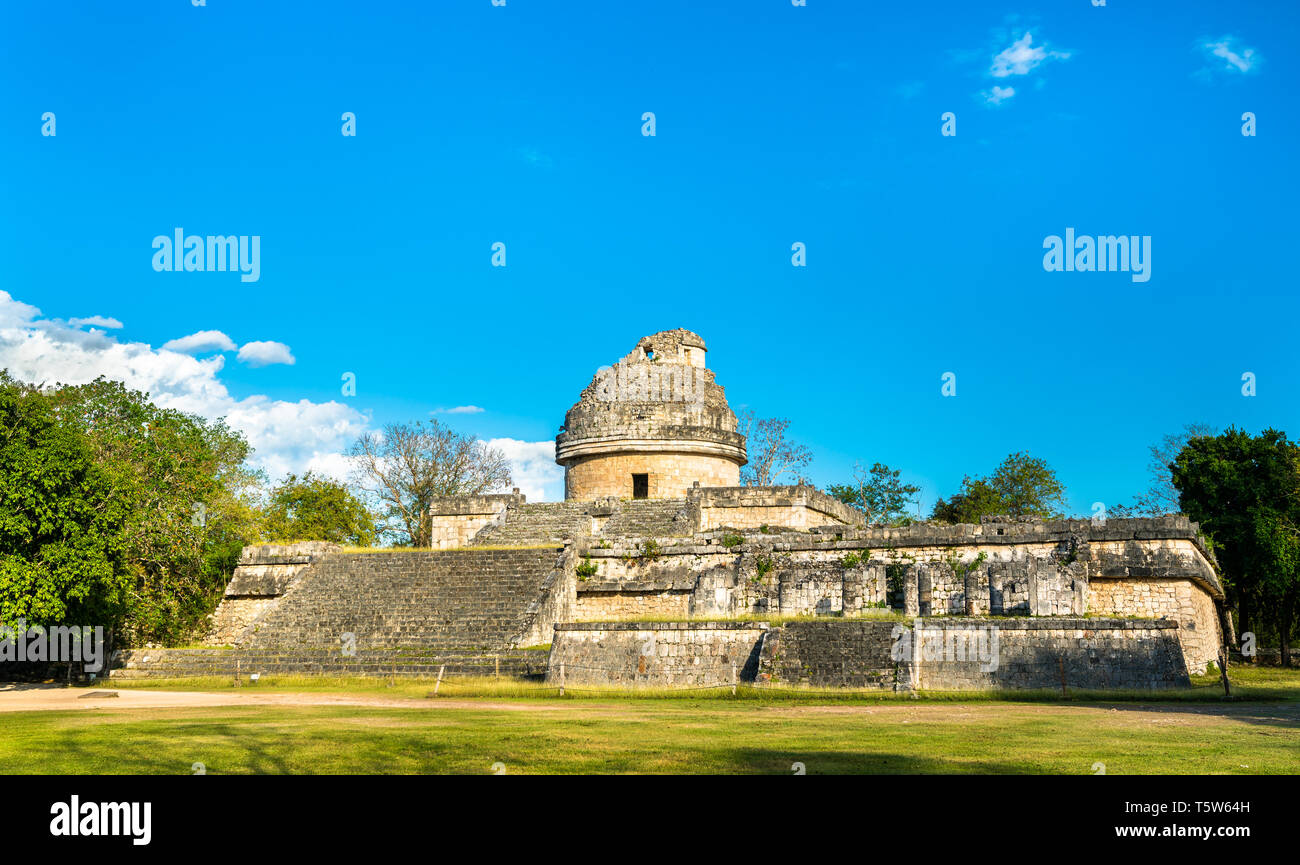 Mayan observatory chichen itza hi-res stock photography and images - Alamy