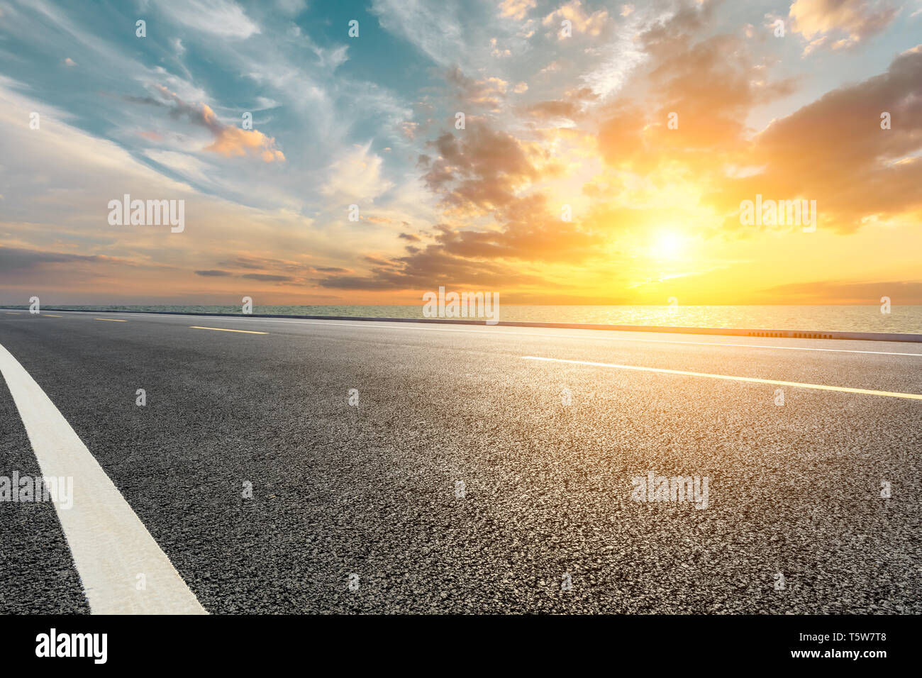 Empty nature beautiful coastline beach hi-res stock photography and ...