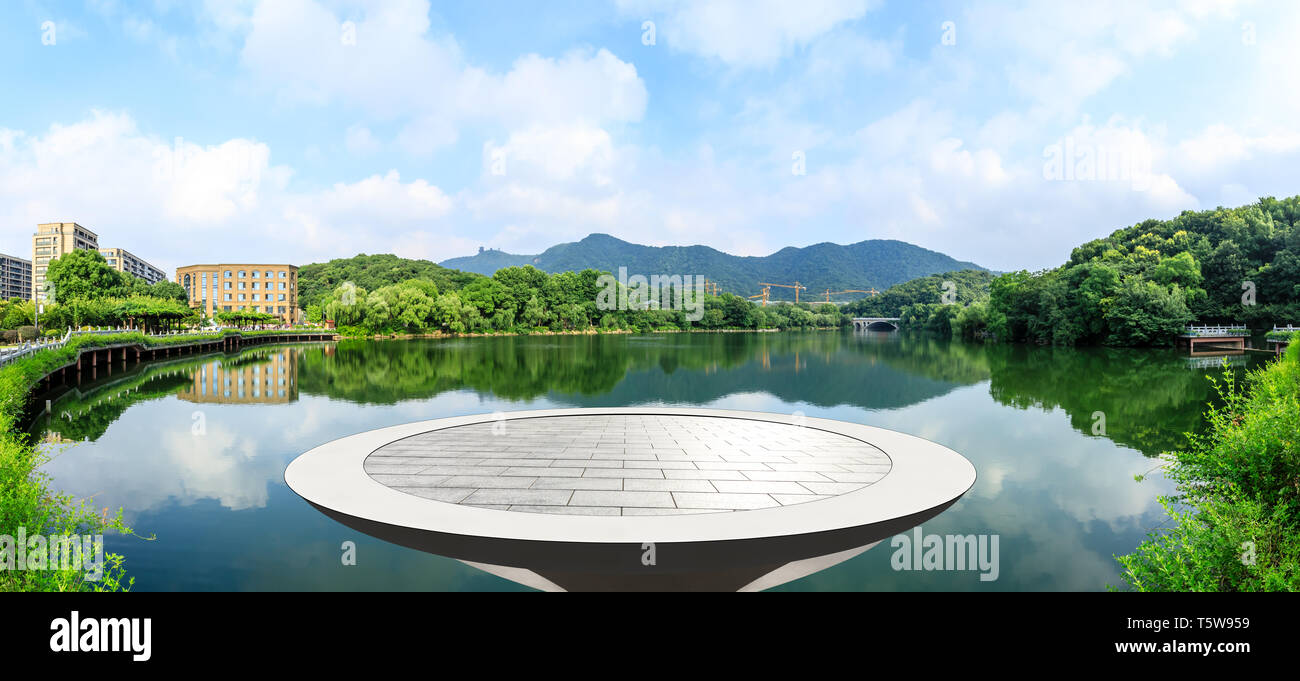 Empty green landscape hi-res stock photography and images - Alamy