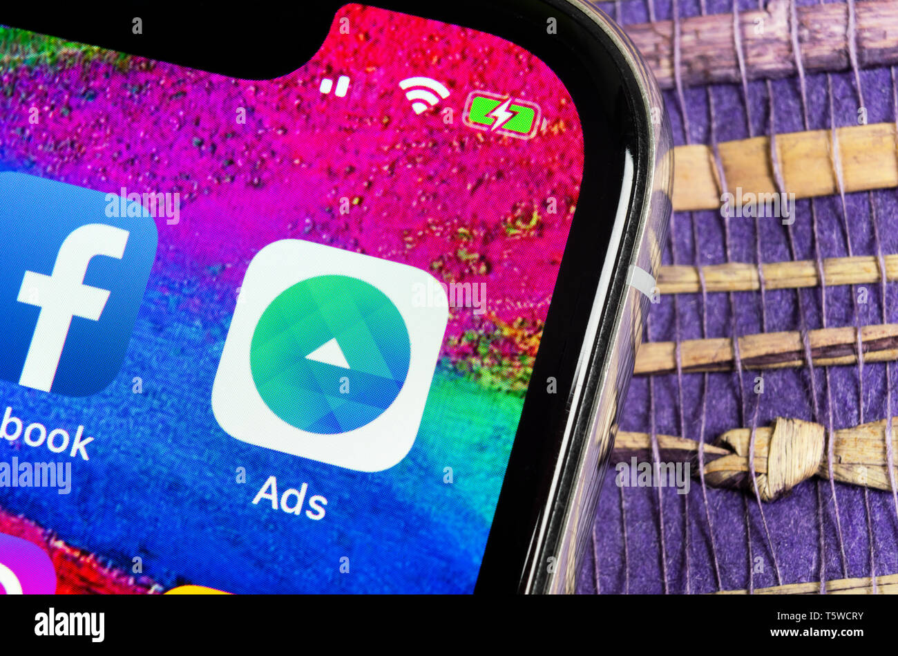 Facebook Ads Logo High Resolution Stock Photography and Images - Alamy