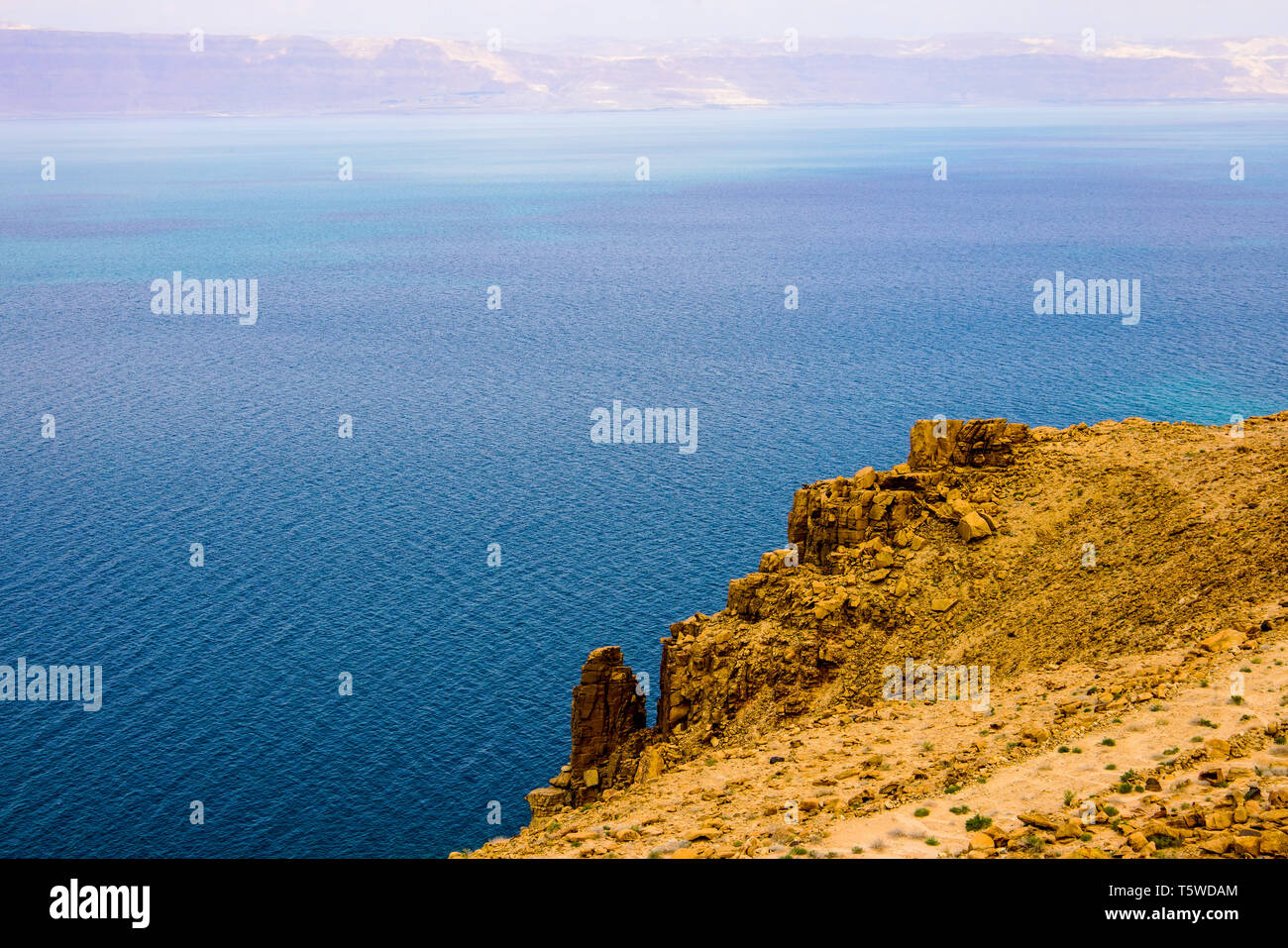 Border from israel jordan view hi-res stock photography and images - Alamy