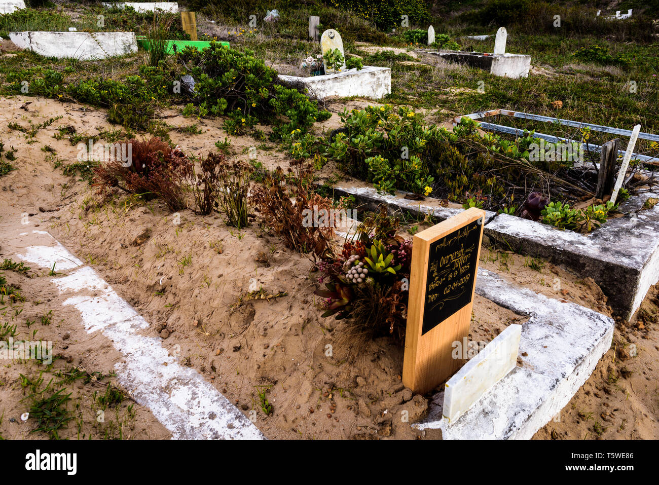 The Muslim graveyard section at the Dido Valley cemetery in Glencairn ...