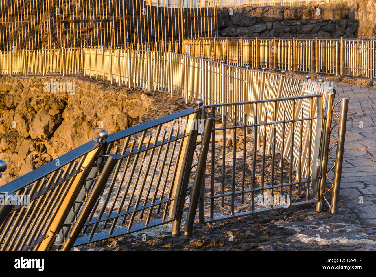 De railing hi-res stock photography and images - Alamy