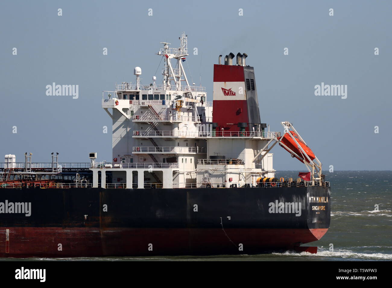 Crane on tanker hi-res stock photography and images - Alamy