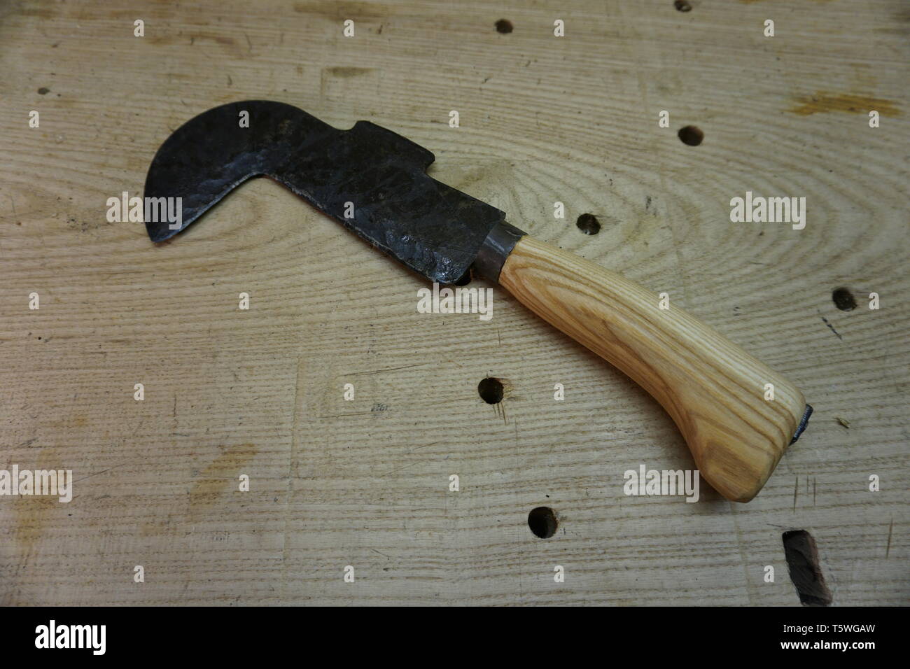 Hedge laying tools hi-res stock photography and images - Alamy