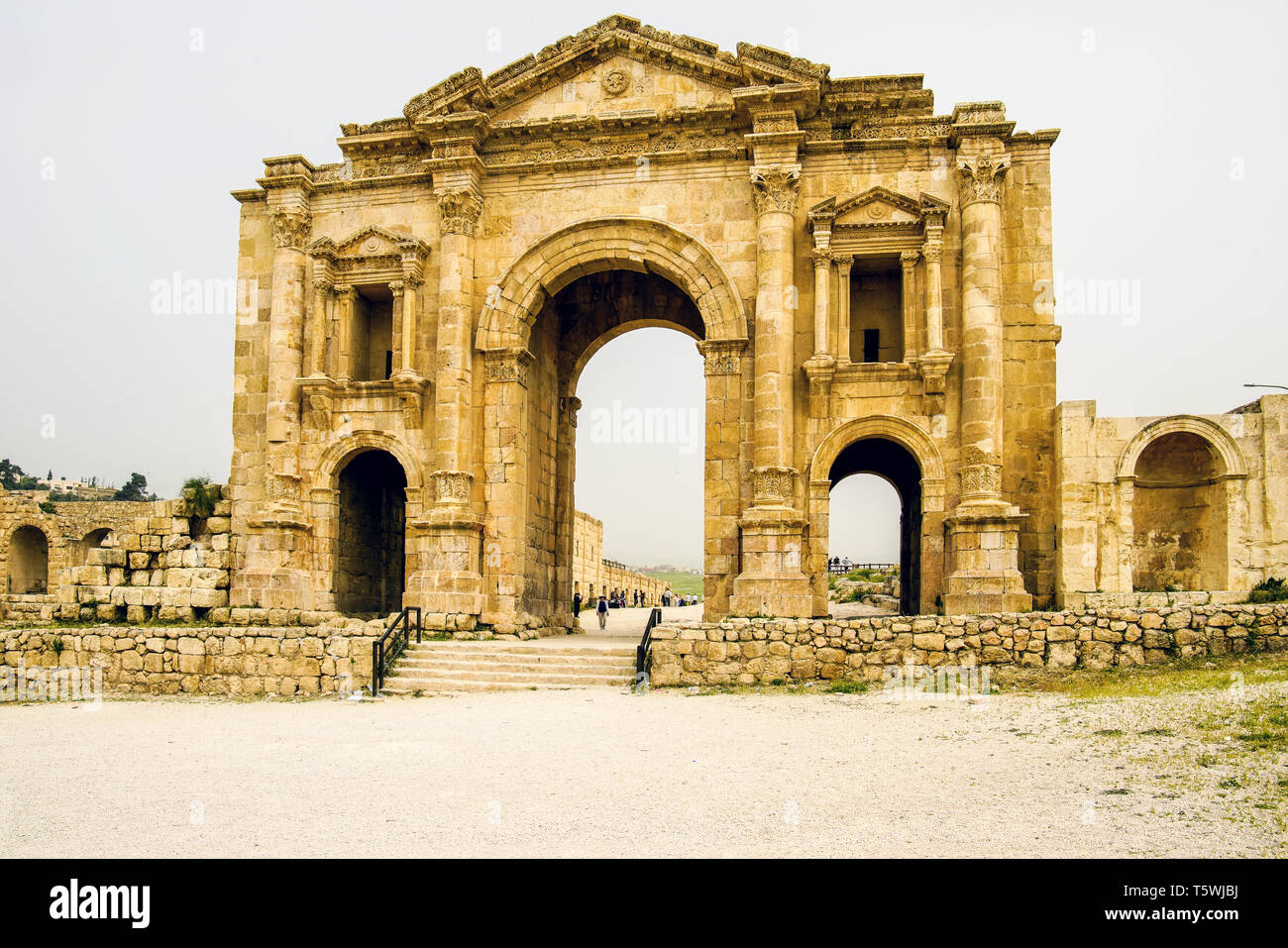 Hadrian's Arch, Jerash archeological site, Jordan Stock Photo - Alamy