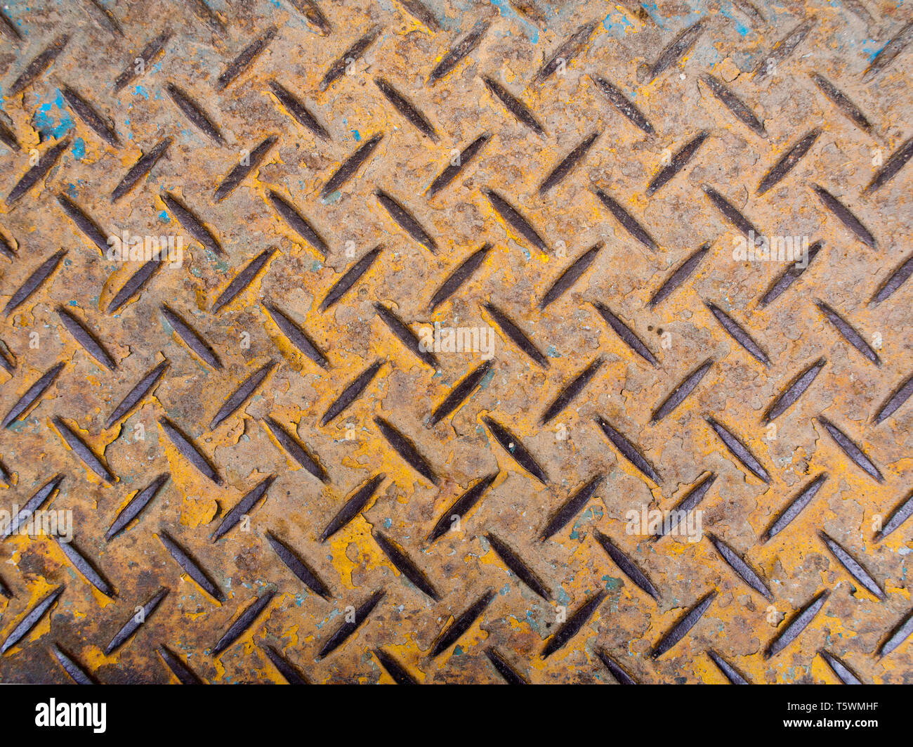 Checker plate flooring hi-res stock photography and images - Alamy