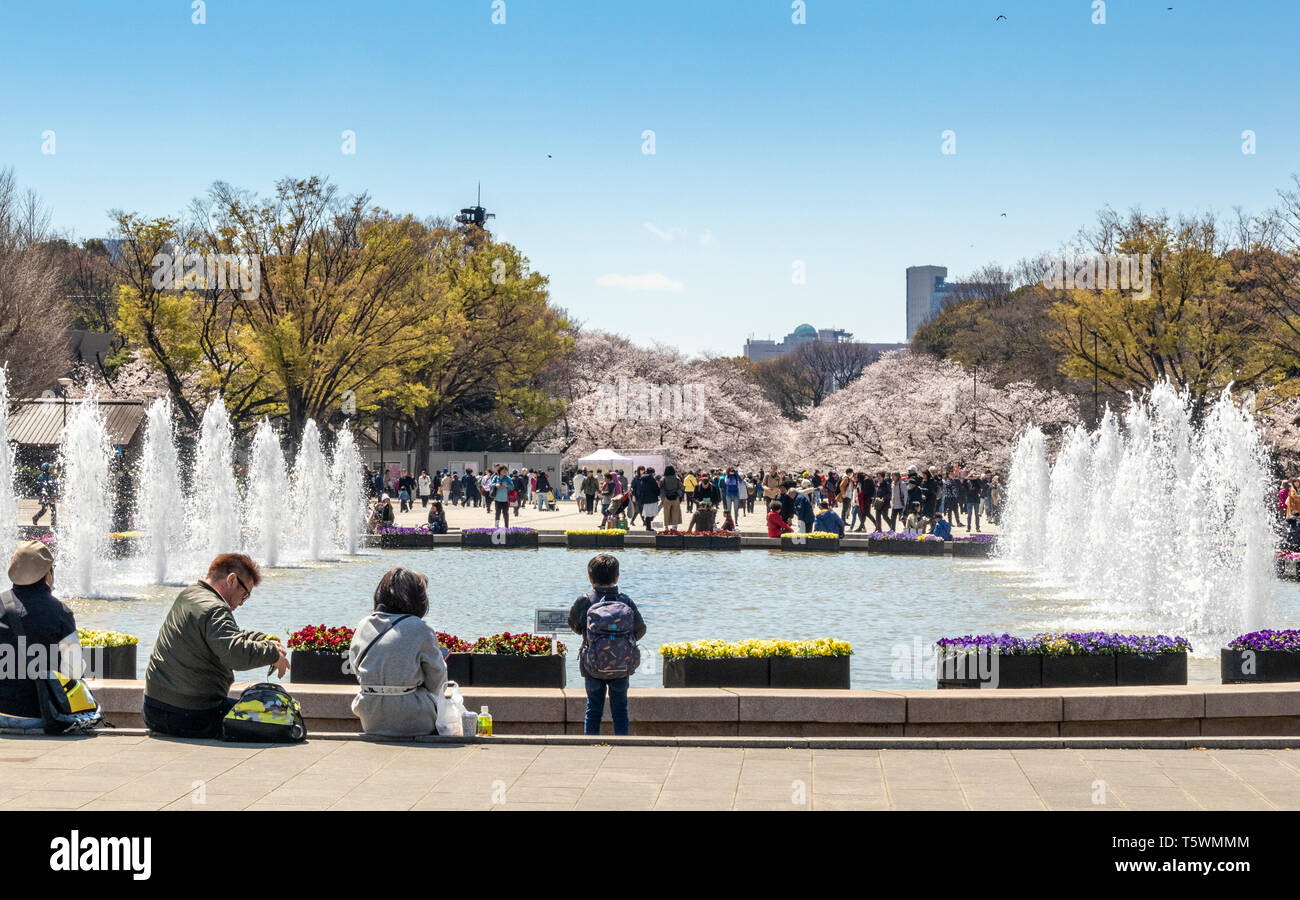 Beautiful fountain ueno park tokyo hi-res stock photography and images ...