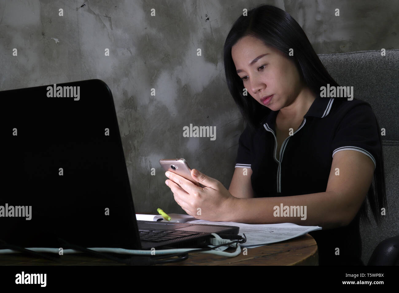 Poor thai woman hi-res stock photography and images - Alamy