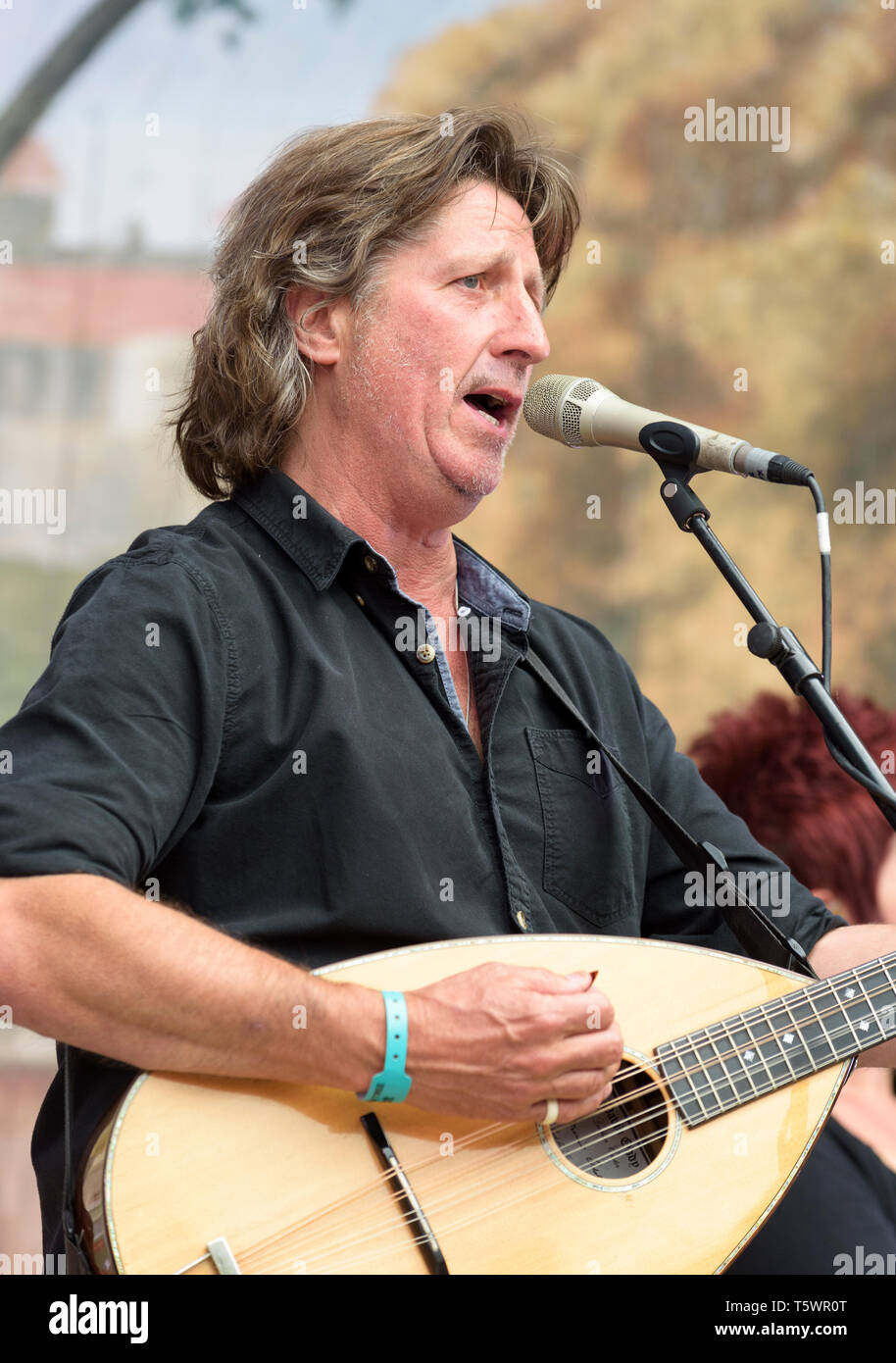 Steve knightley singer hi-res stock photography and images - Alamy