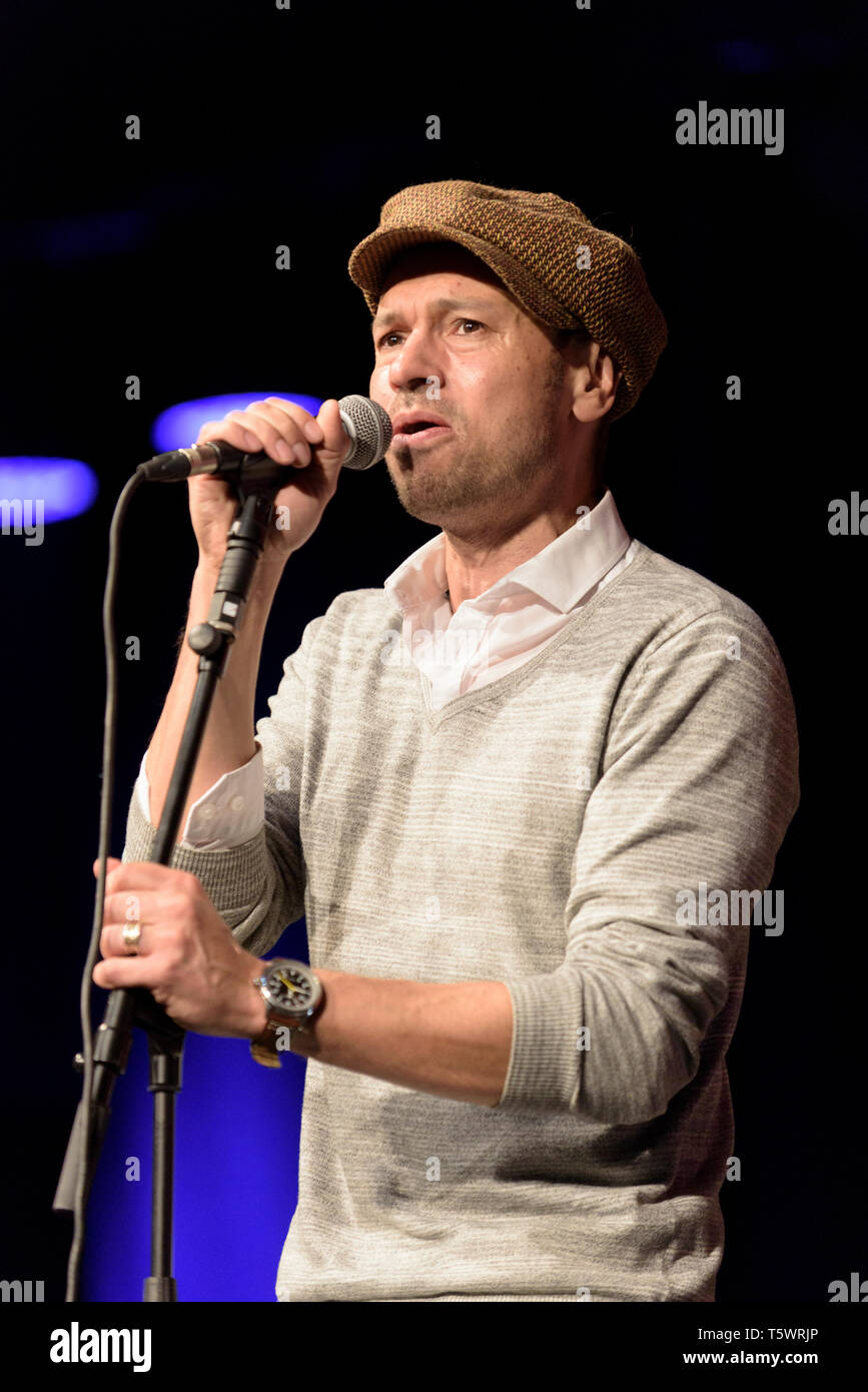 Simon cranstoun musician hi-res stock photography and images - Alamy