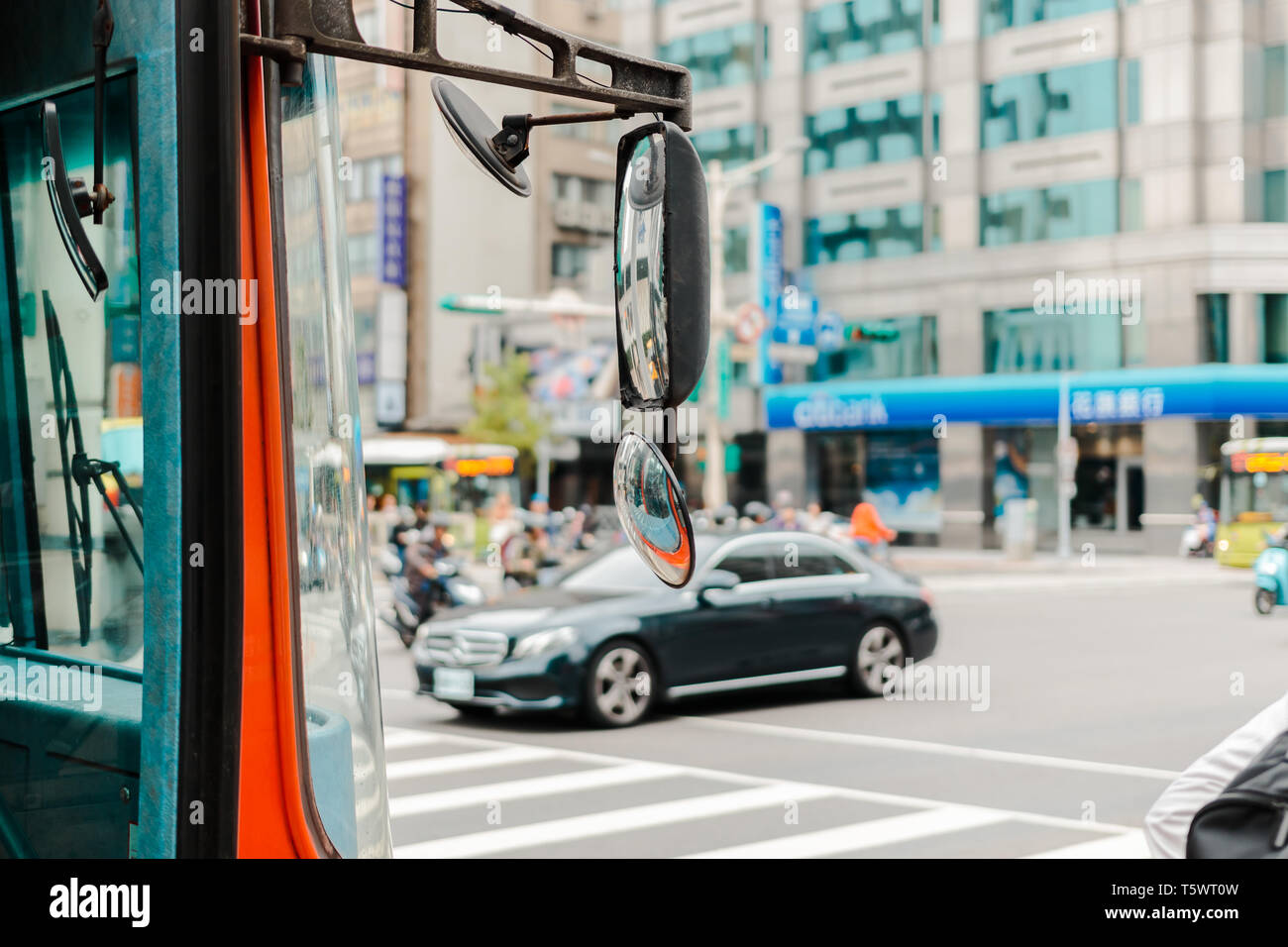 Car stopping at red light hi-res stock photography and images - Alamy