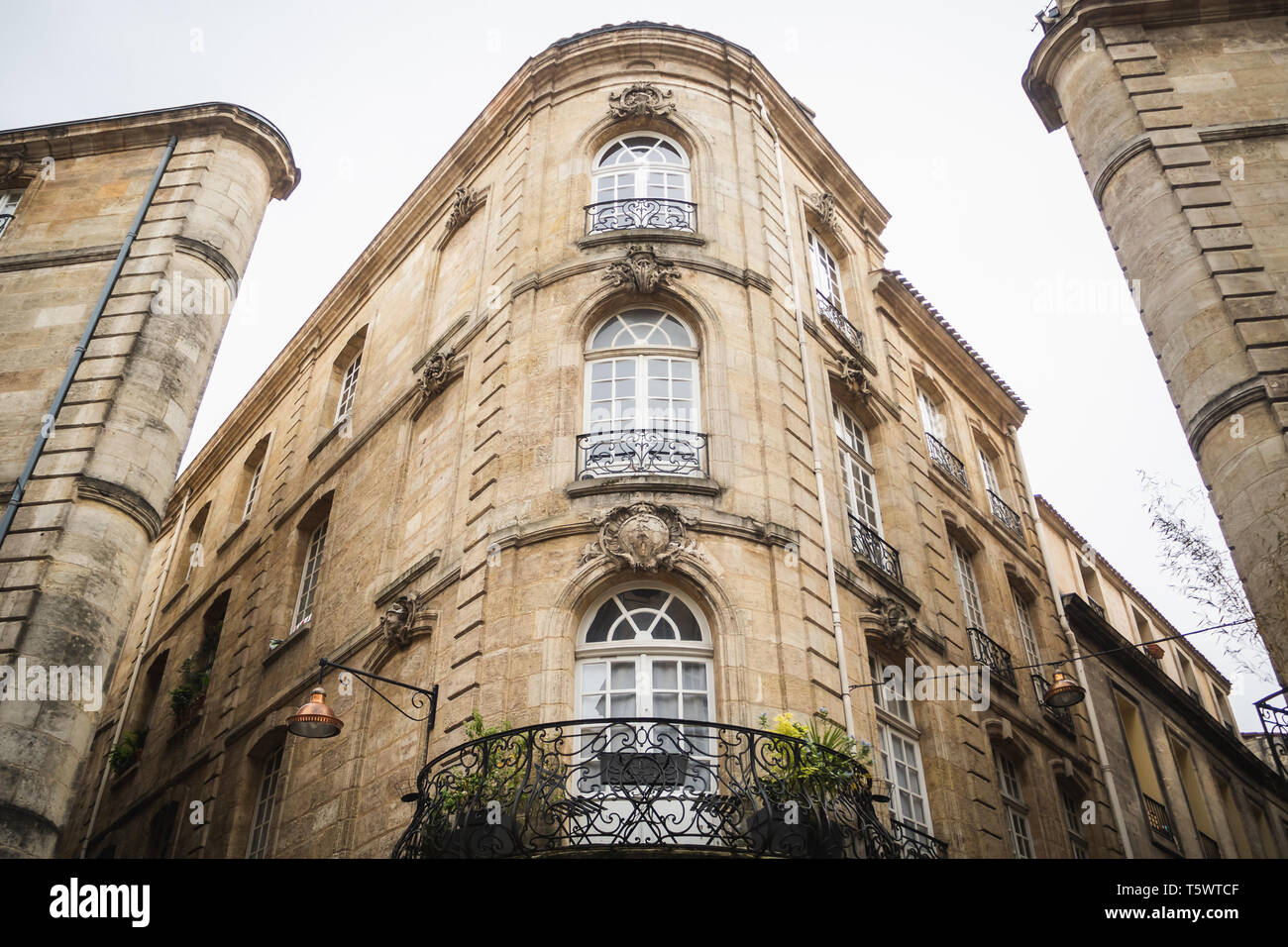 Place du parlement bordeaux hi-res stock photography and images - Alamy