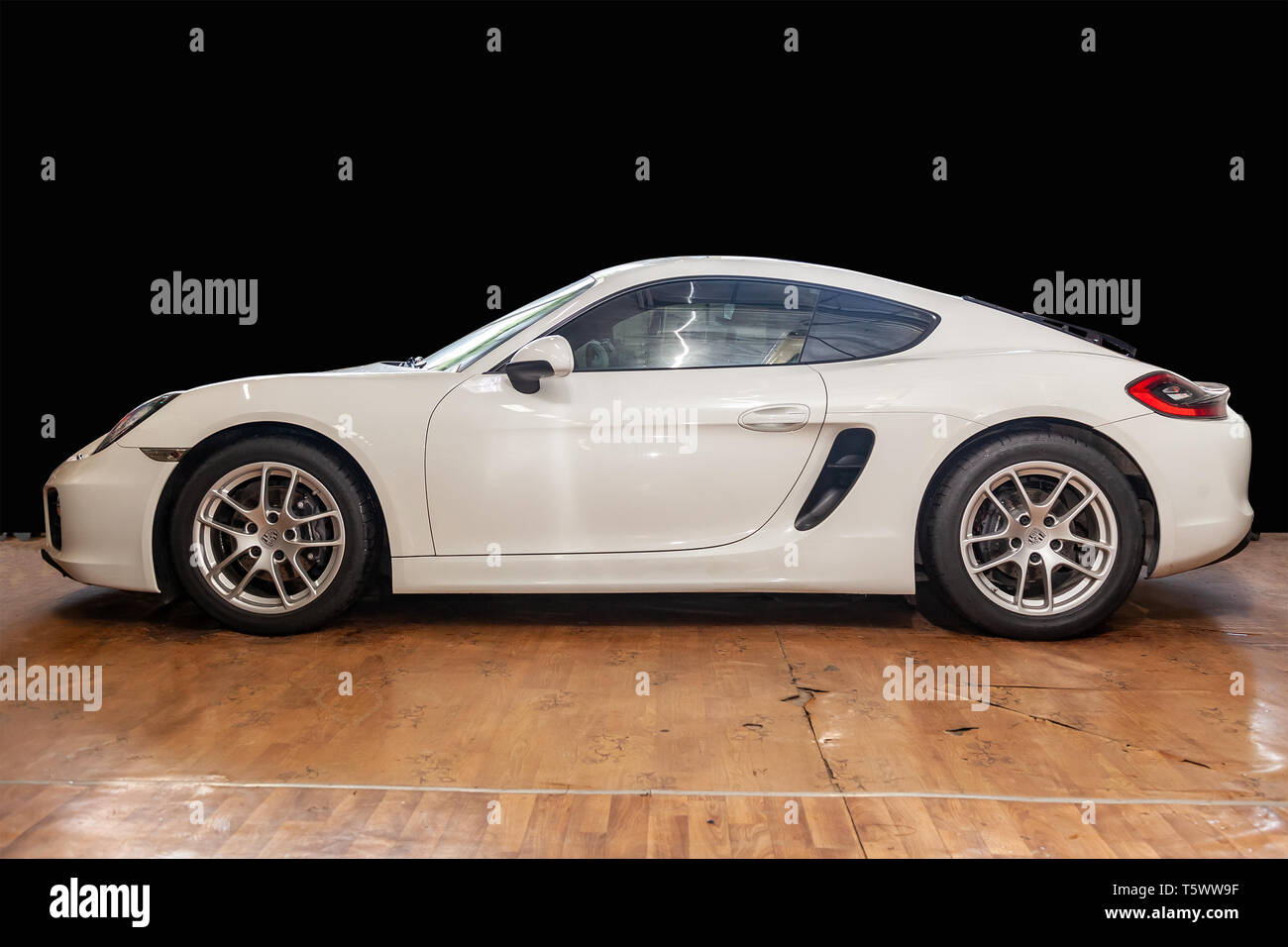 Porsche boxster side view hi-res stock photography and images - Alamy