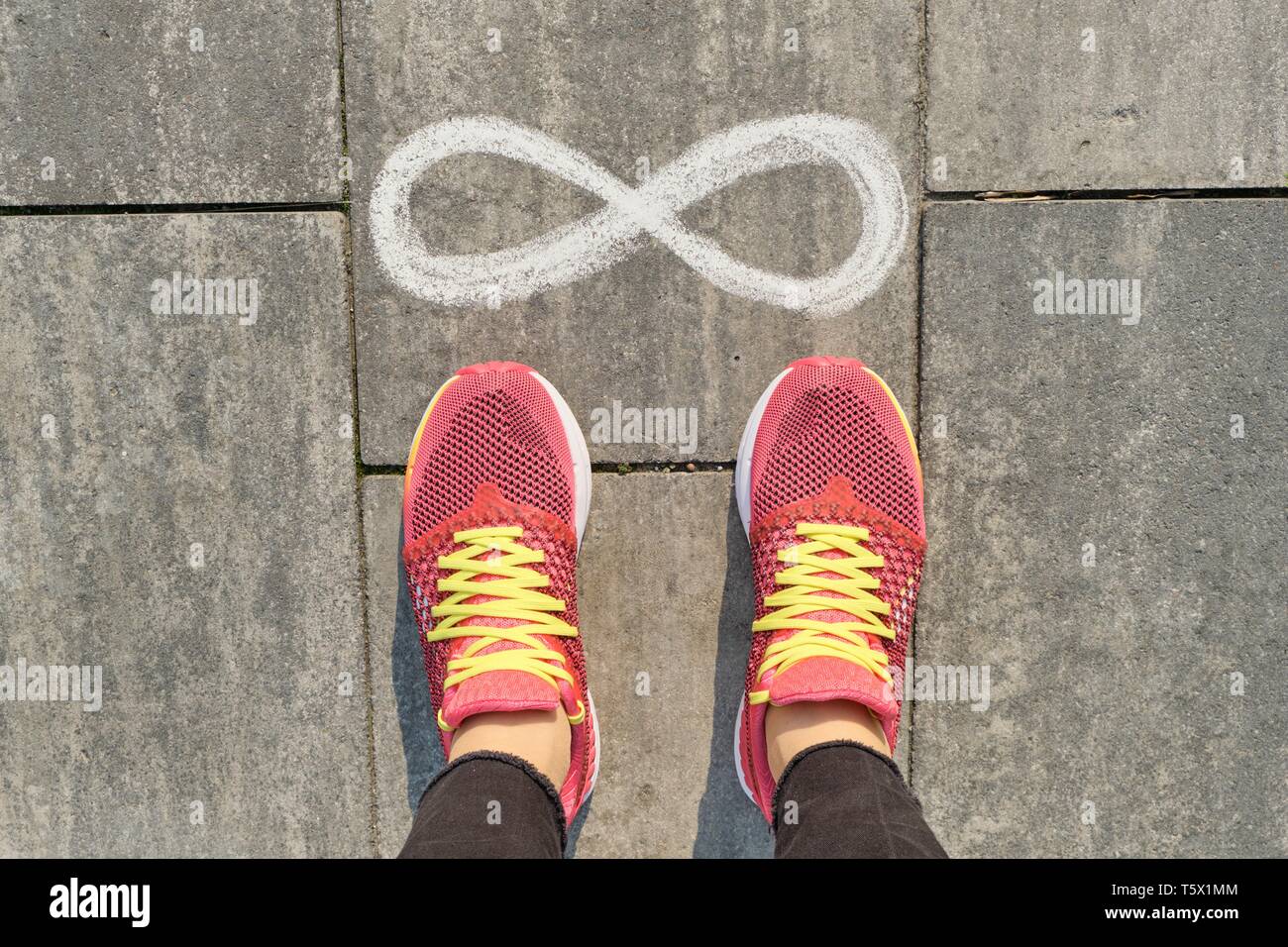 Infinity symbol drawing hi-res stock photography and images - Alamy