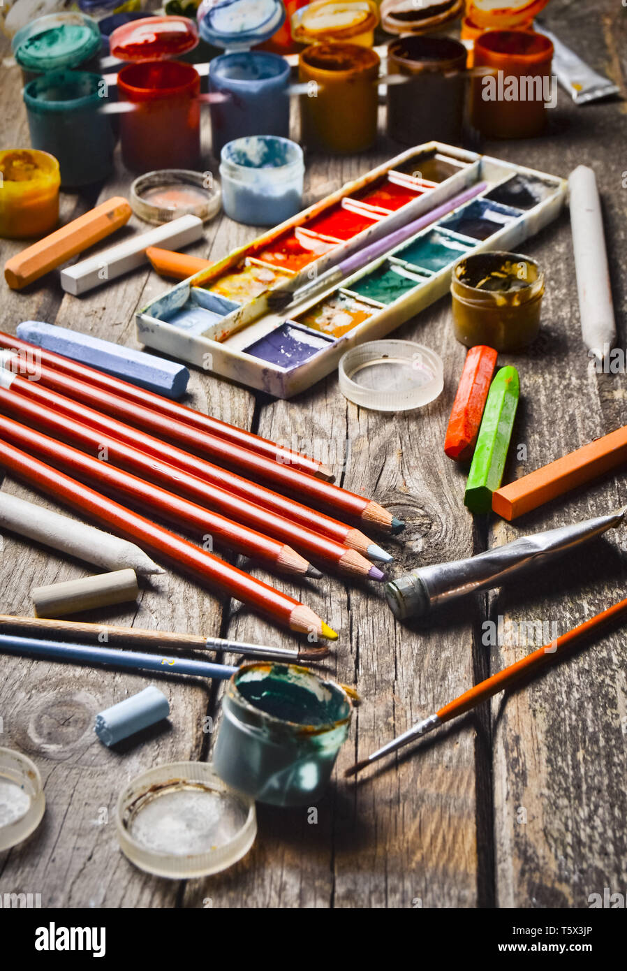 Tools for the artist. Inspiration to create. Objects for drawing. Paint ...
