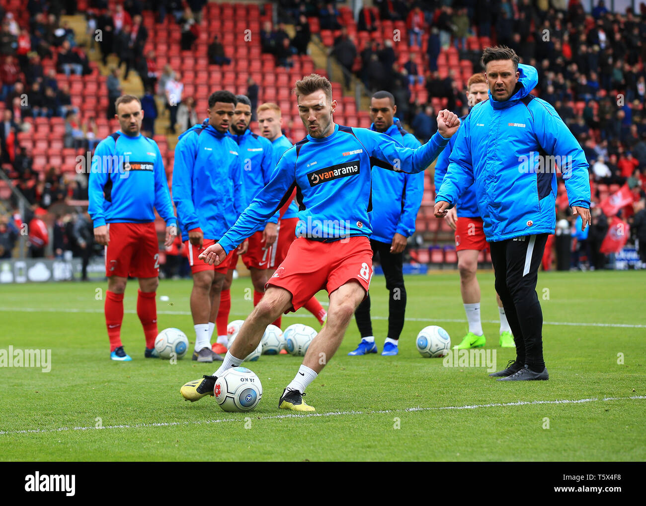 Leyton Orient's Craig Clay warms up before kick off during the Vanarama ...