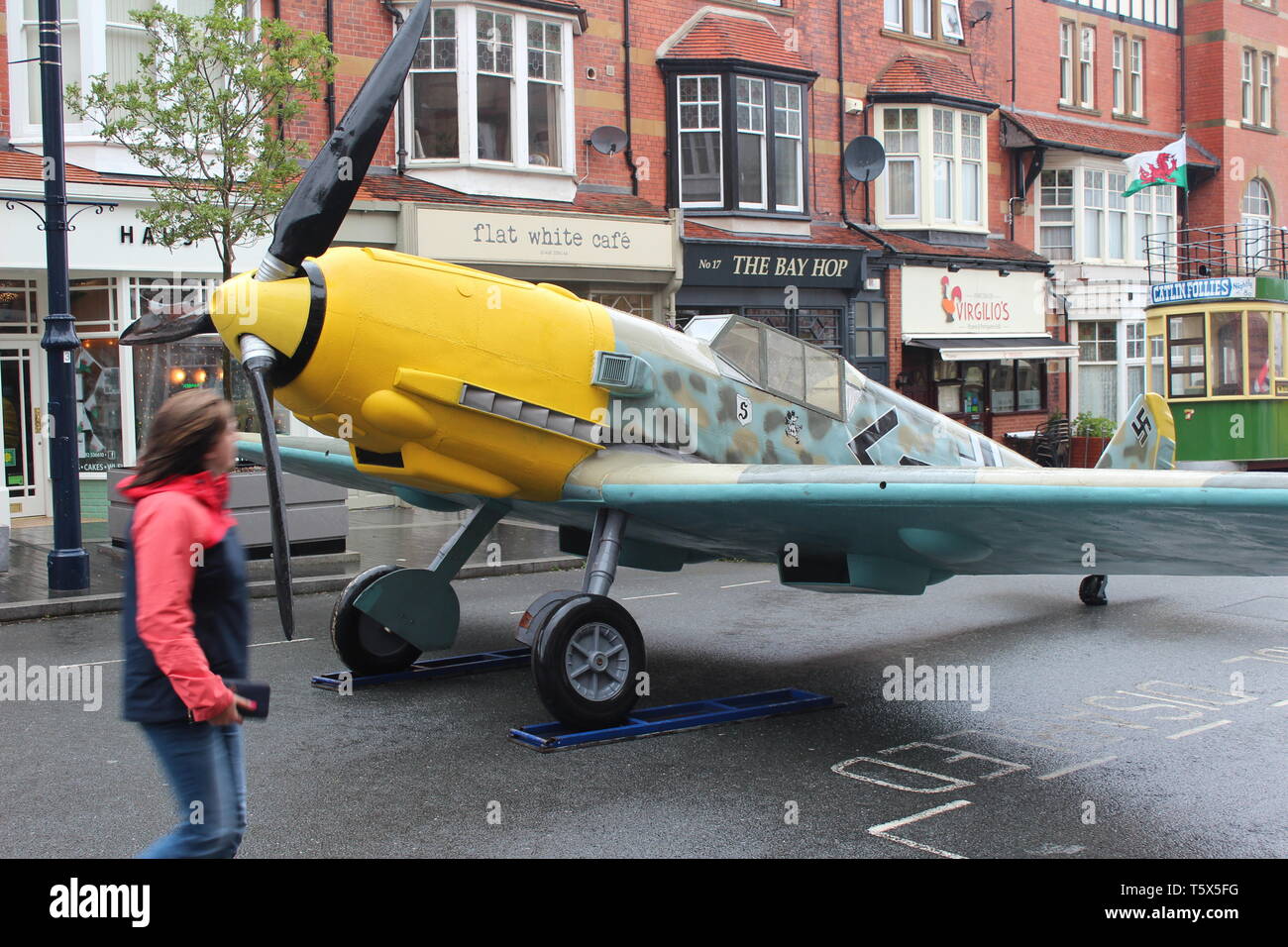 Colwyn Bay 1940s festival. Experience the sights, sounds and tastes of ...