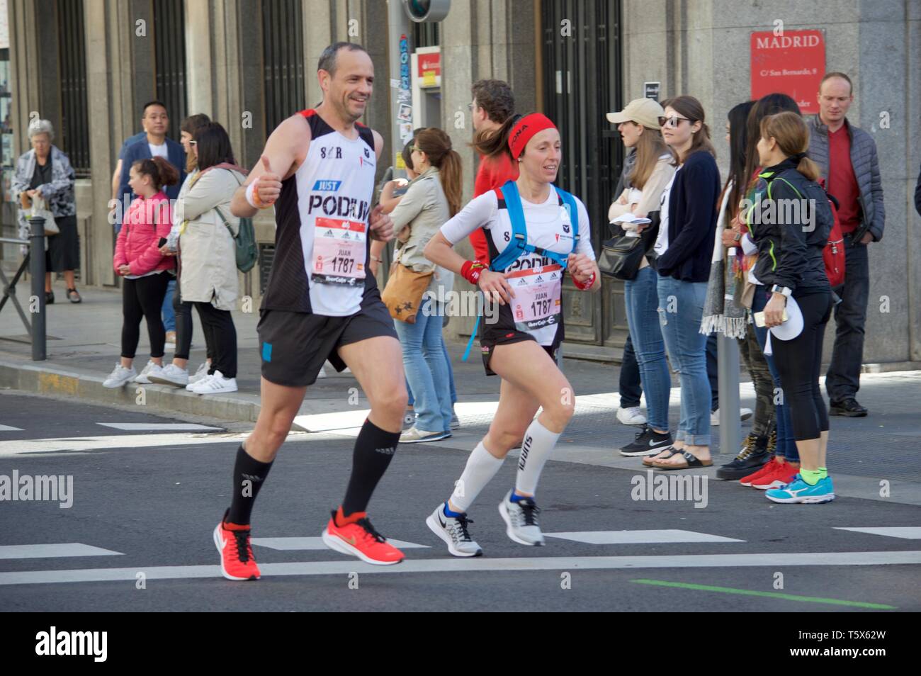 MADRID, SPAIN - APRIL 27: Runners in the Madrid Marathon on April 27 ...
