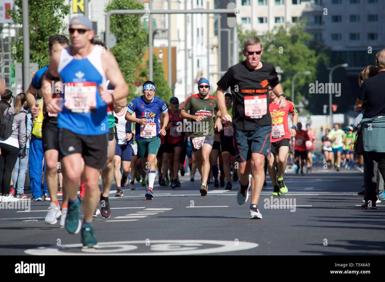MADRID, SPAIN - APRIL 27: Runners in the Madrid Marathon on April 27 ...