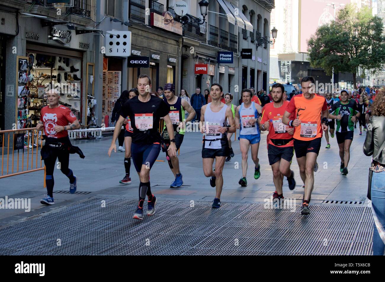 MADRID, SPAIN - APRIL 27: Runners in the Madrid Marathon on April 27 ...