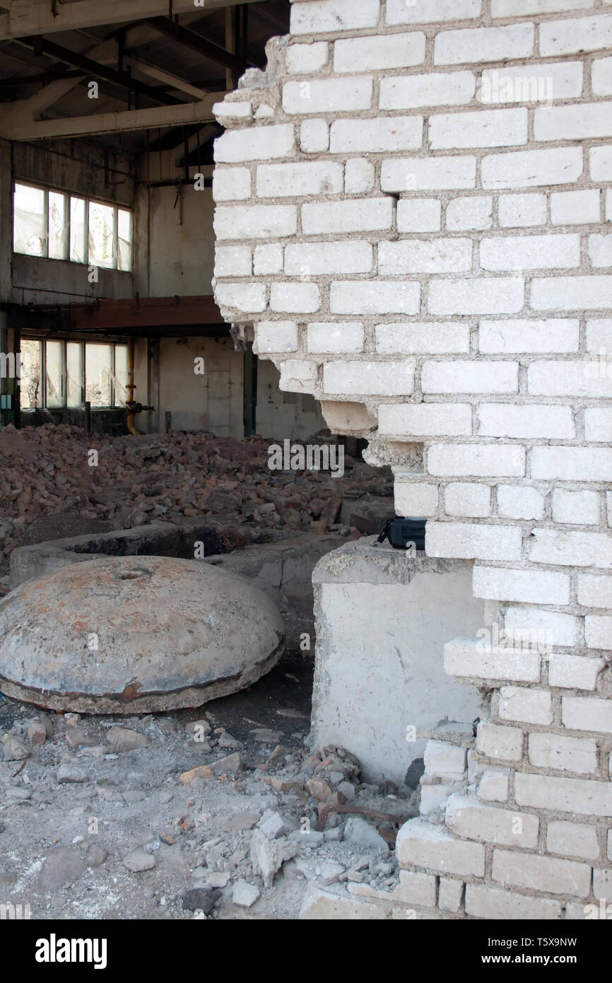 Face of war. Factory after bombing Stock Photo - Alamy