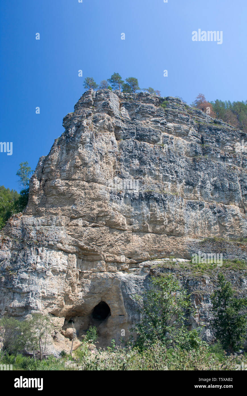 Cave in mountain hi-res stock photography and images - Alamy