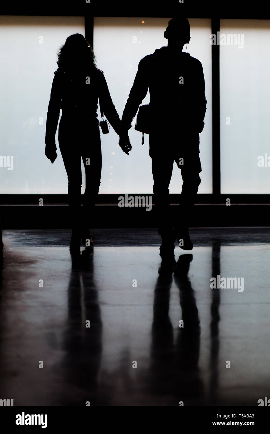 Silhouette of a couple Stock Photo - Alamy