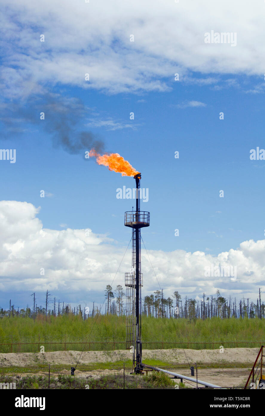 Gas rig flare hi-res stock photography and images - Alamy