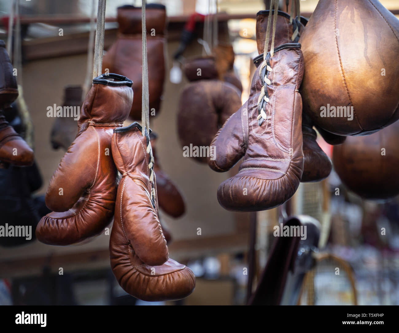 Antique boxing equipment hi-res stock photography and images - Alamy