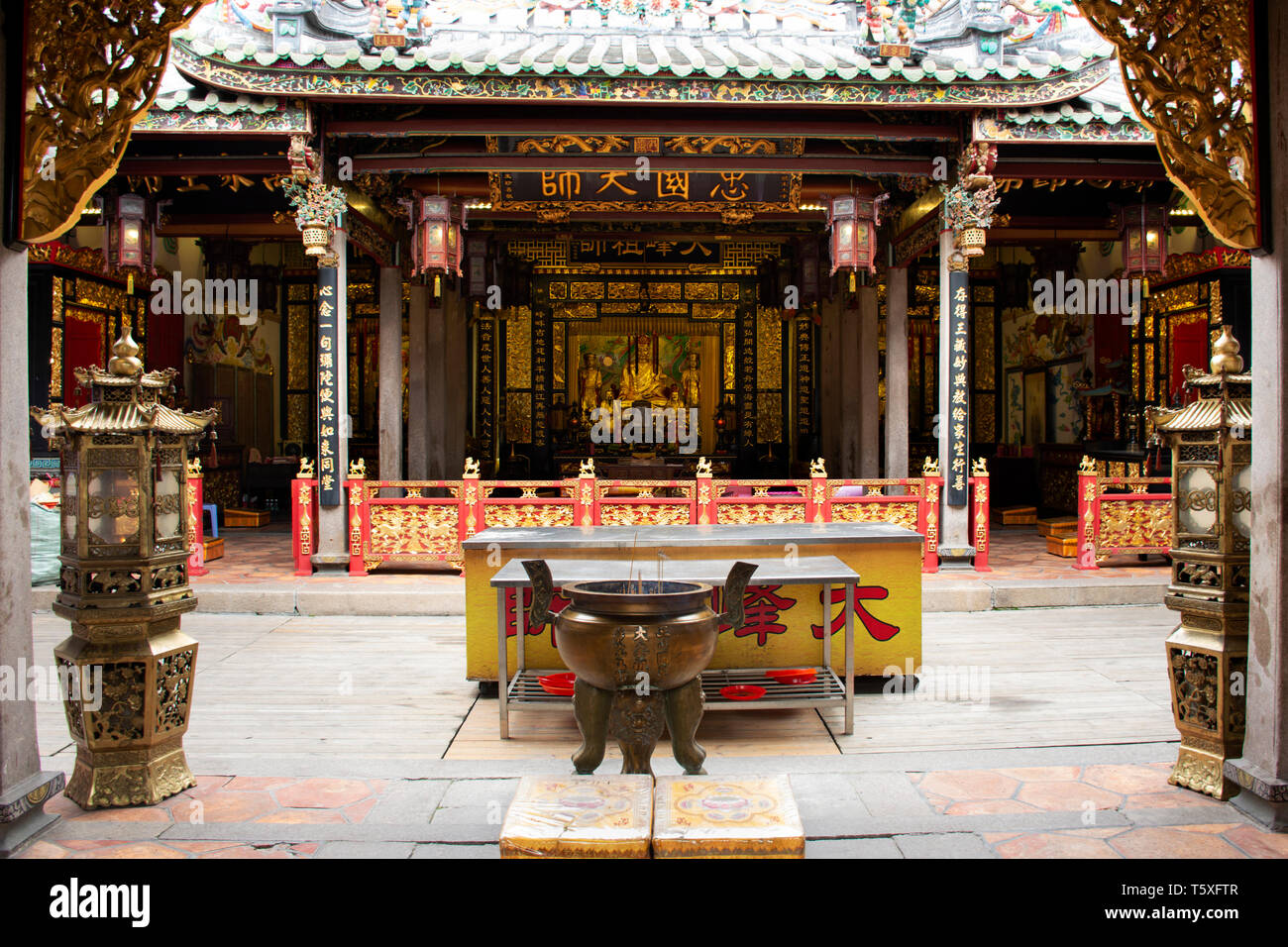 Chinese people praying god and angel goddess statue at Guandi shirne ...