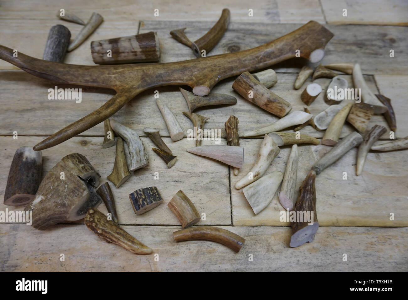 Antler knife hi-res stock photography and images - Alamy