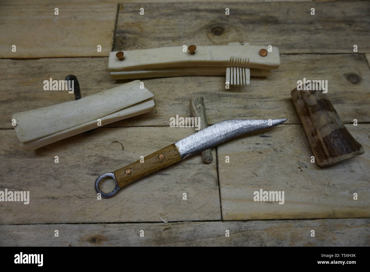 Bone comb viking hi-res stock photography and images - Alamy