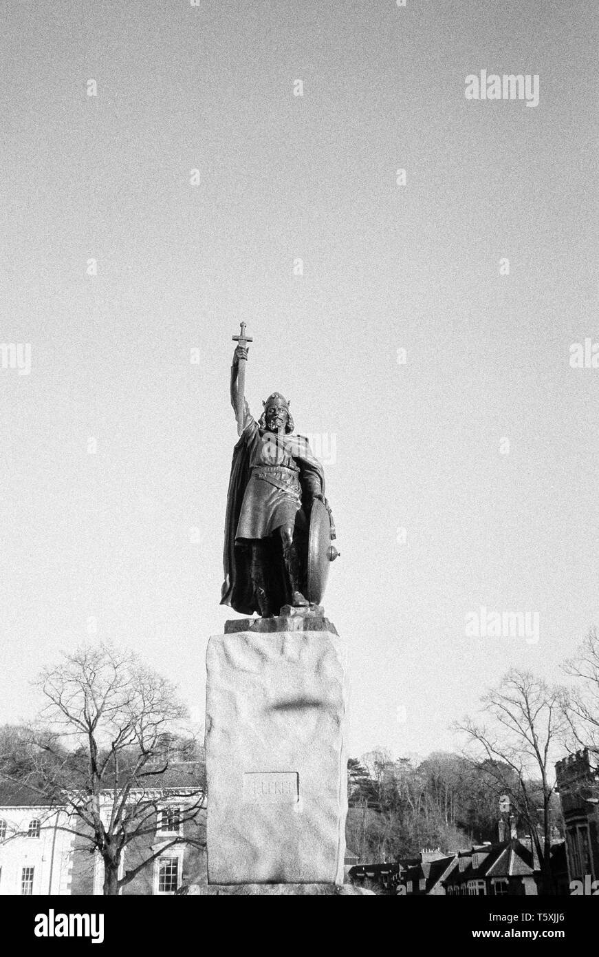 King alfred the great statue Black and White Stock Photos & Images - Alamy