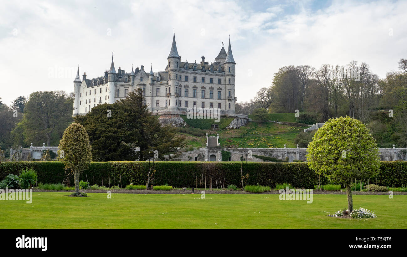 View of Dunrobin Castle, Scotland, from the Gardens Stock Photo - Alamy