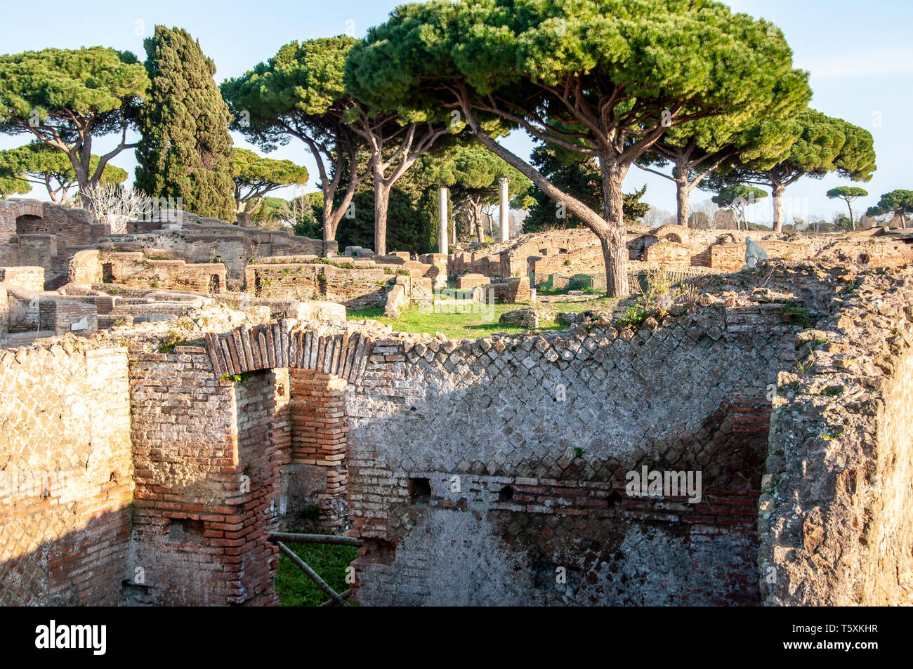 Ruins in Roman archaeological sites Stock Photo - Alamy