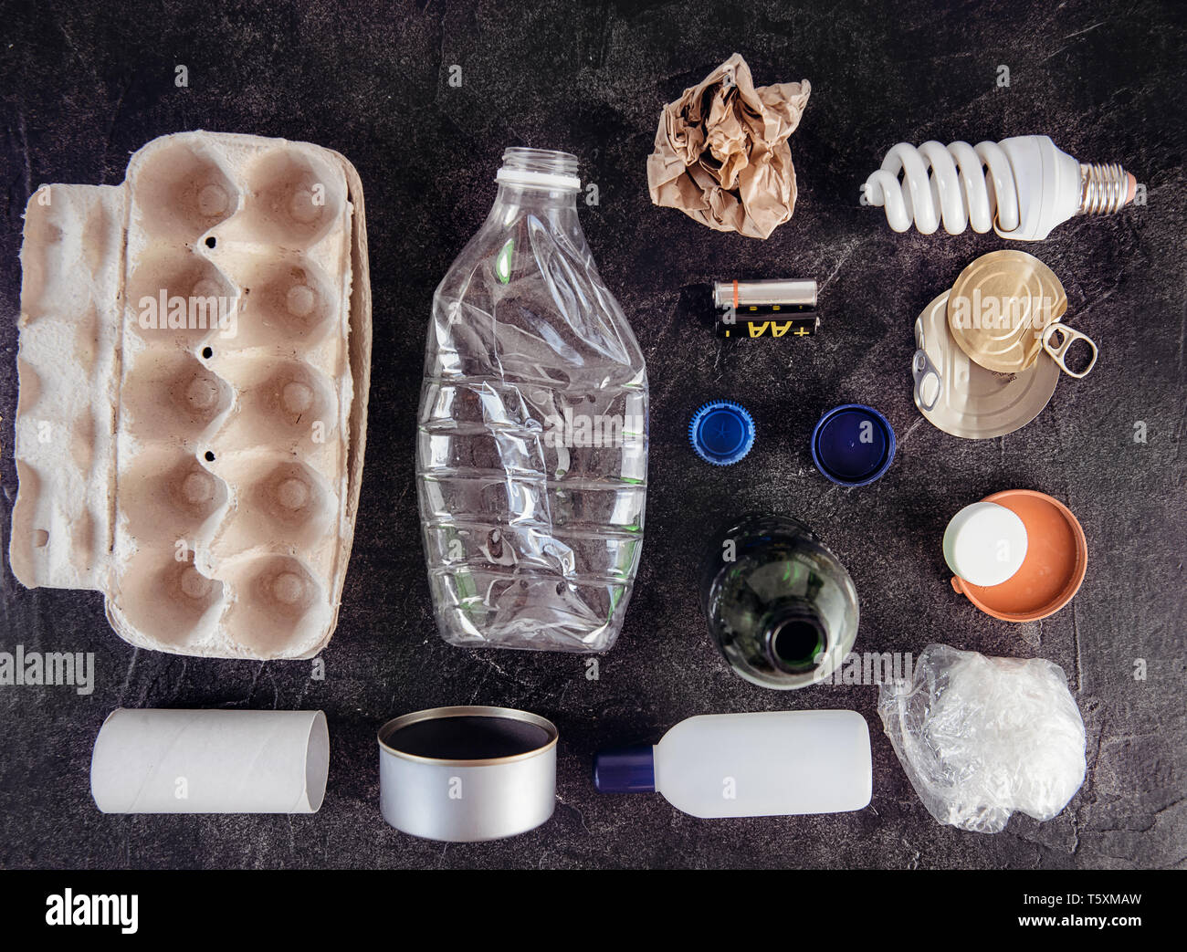 Top view Recycling and non recycling garbage and reusable waste ...