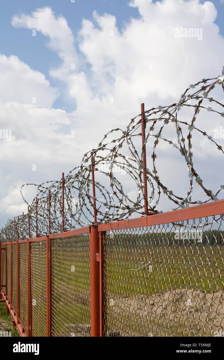 Barbed needle hi-res stock photography and images - Alamy