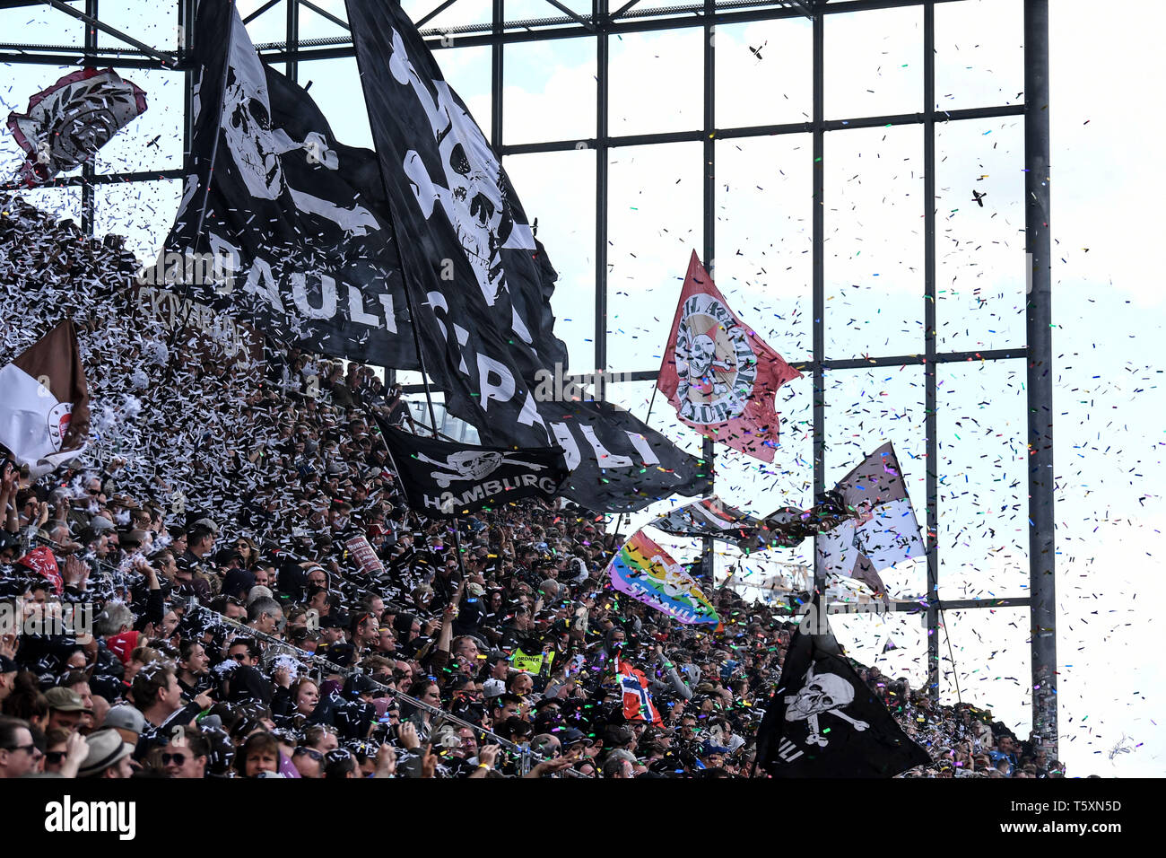 Pauli fc fans hi-res stock photography and images - Alamy